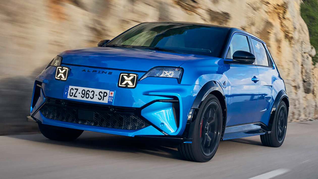 Alpine A290 review – the most fun electric hot hatch yet | Carbuyer