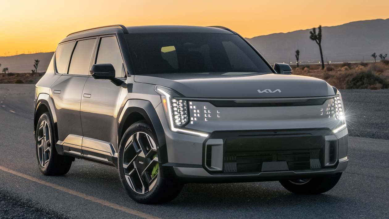 New Kia EV9 GT brings 501bhp to electric SUV – and fake gear shifts ...
