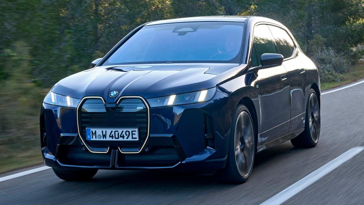 BMW iX review - impressive flagship electric SUV | Carbuyer
