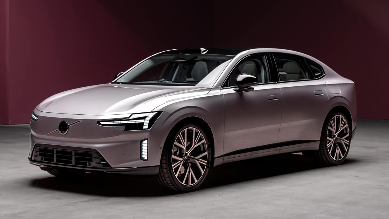 New Volvo ES90: flagship electric saloon unveiled with 435-mile range ...