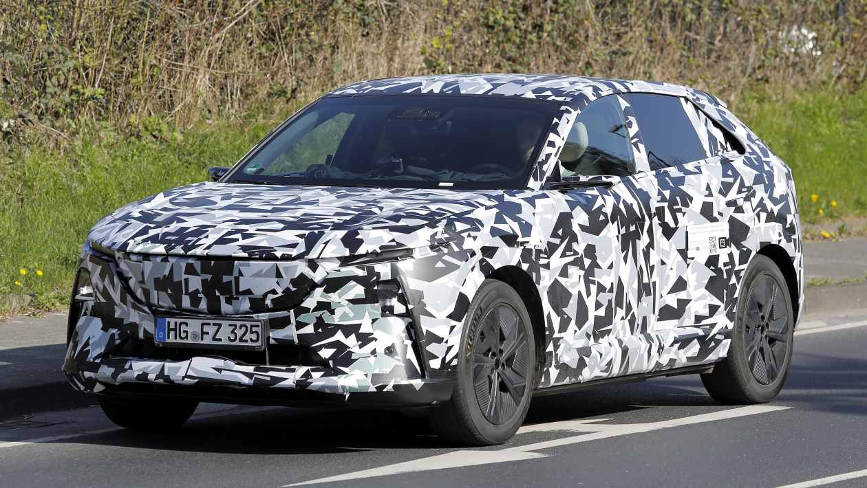 Look out, Tesla! New Mazda CX-6e spotted in the wild for the first time ...