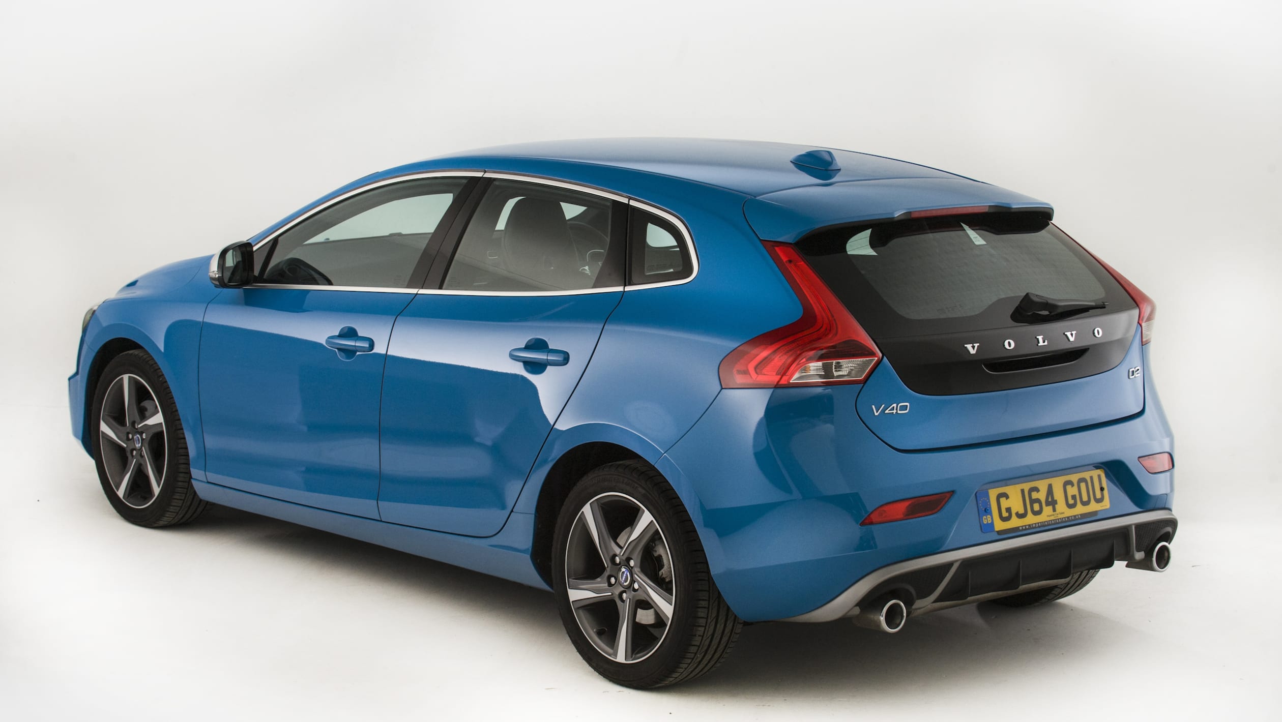 Volvo V40 Mk2 Gallery | Carbuyer