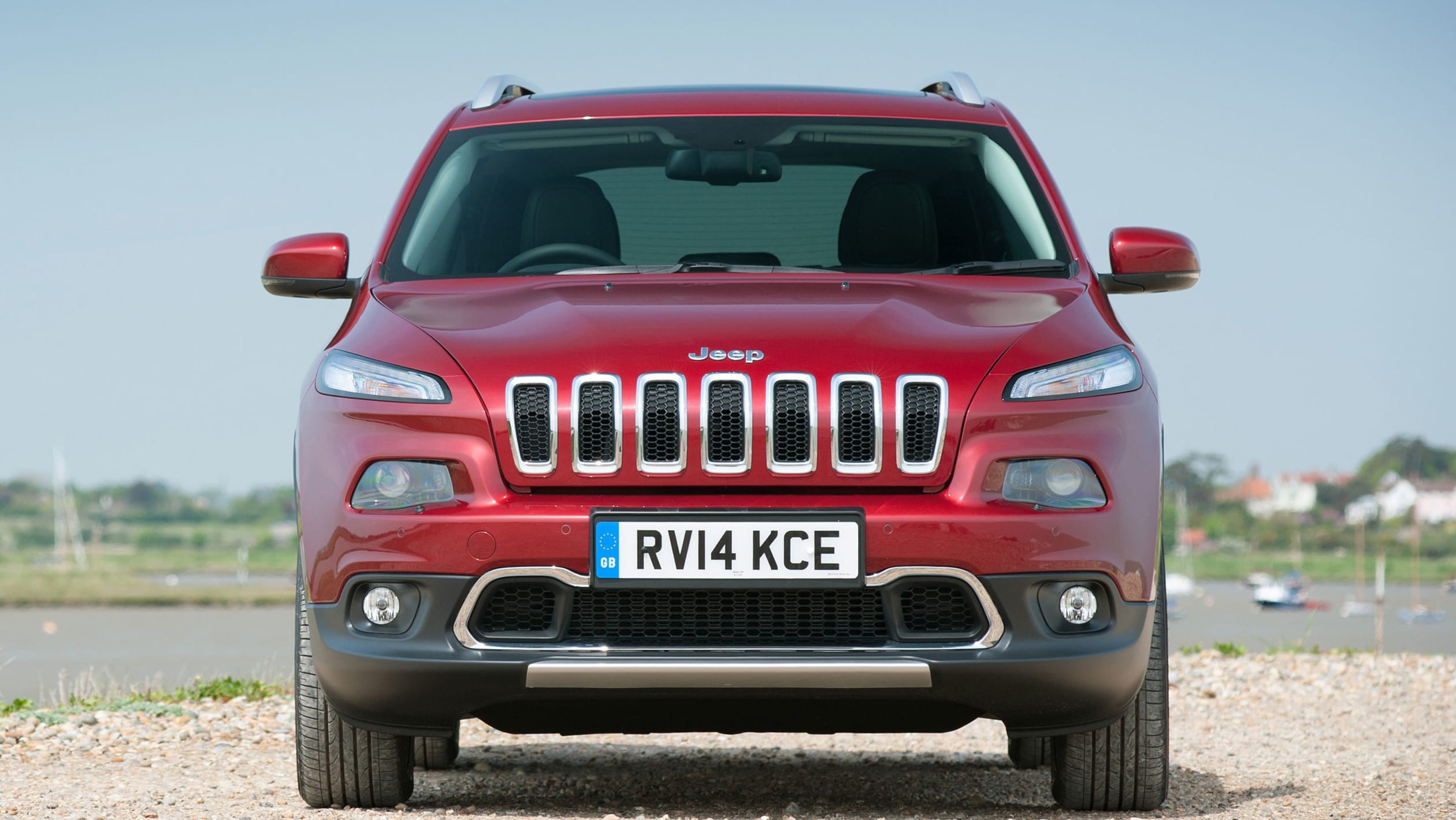 Jeep Cherokee SUV pictures | Carbuyer