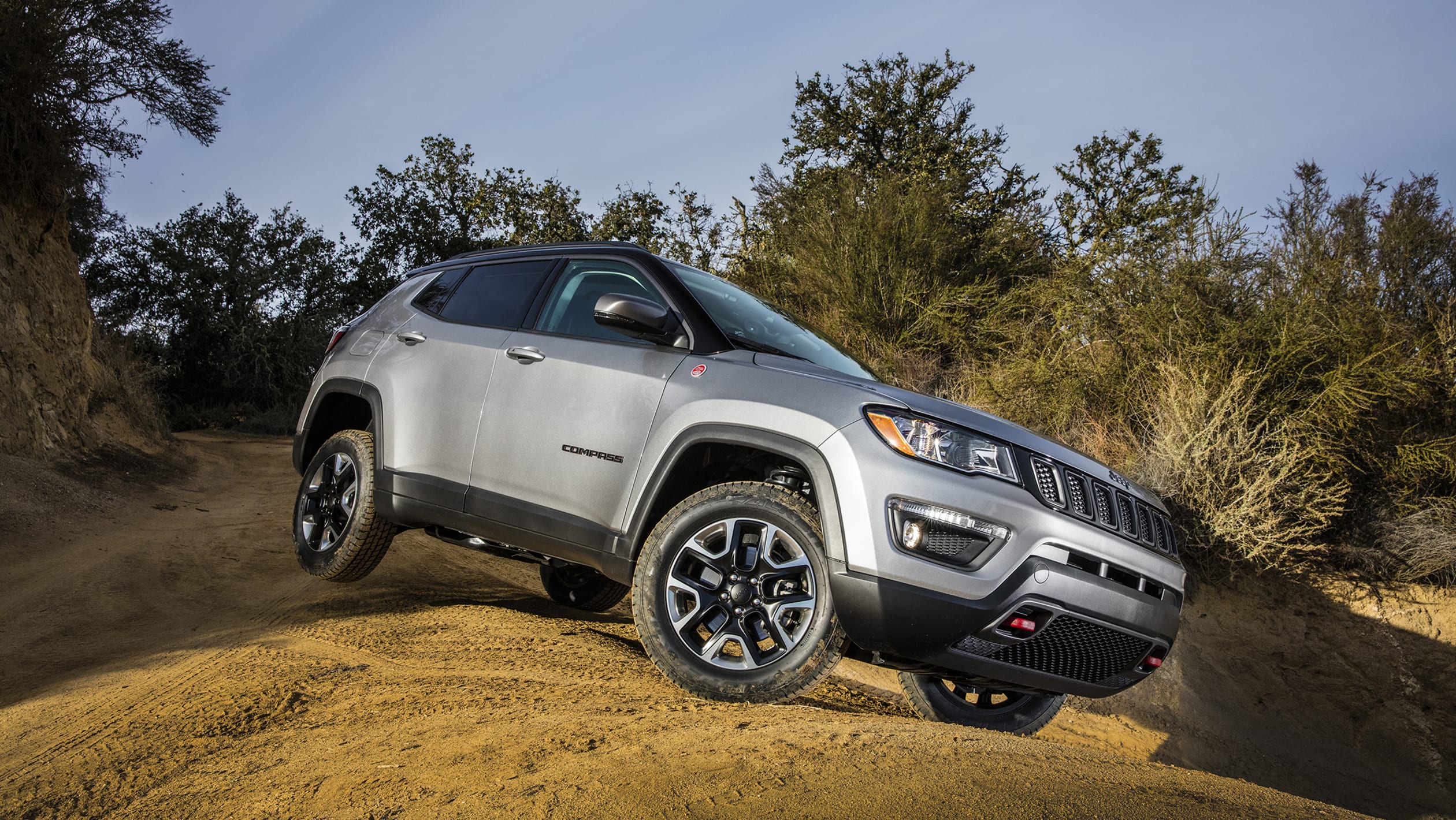 Jeep Compass SUV review - pictures | Carbuyer