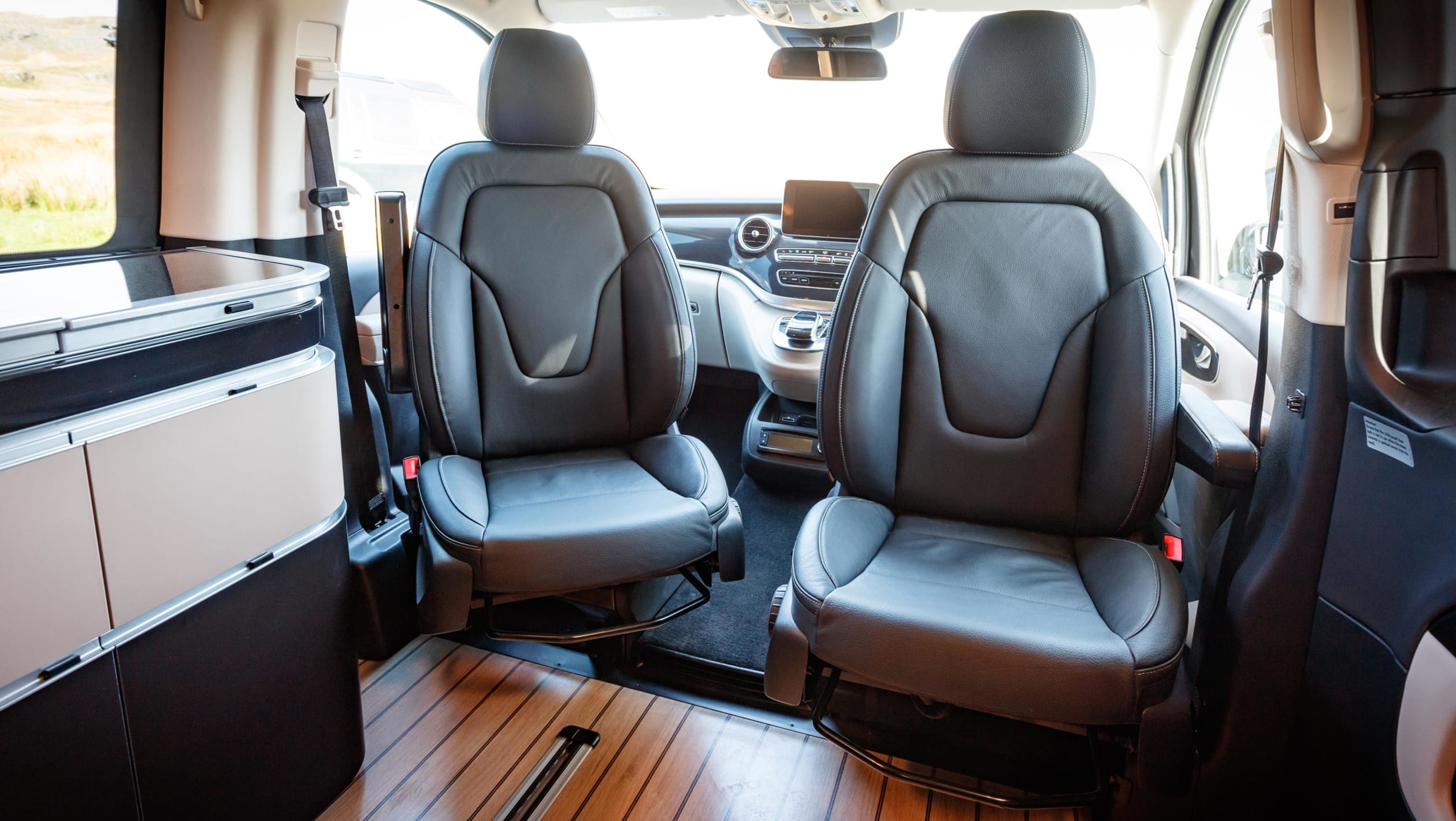 Mercedes V-Class MPV pictures | Carbuyer