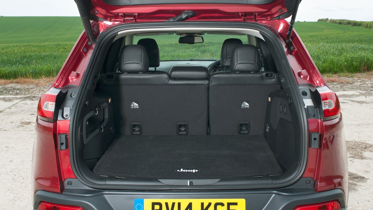 Jeep Cherokee SUV pictures | Carbuyer