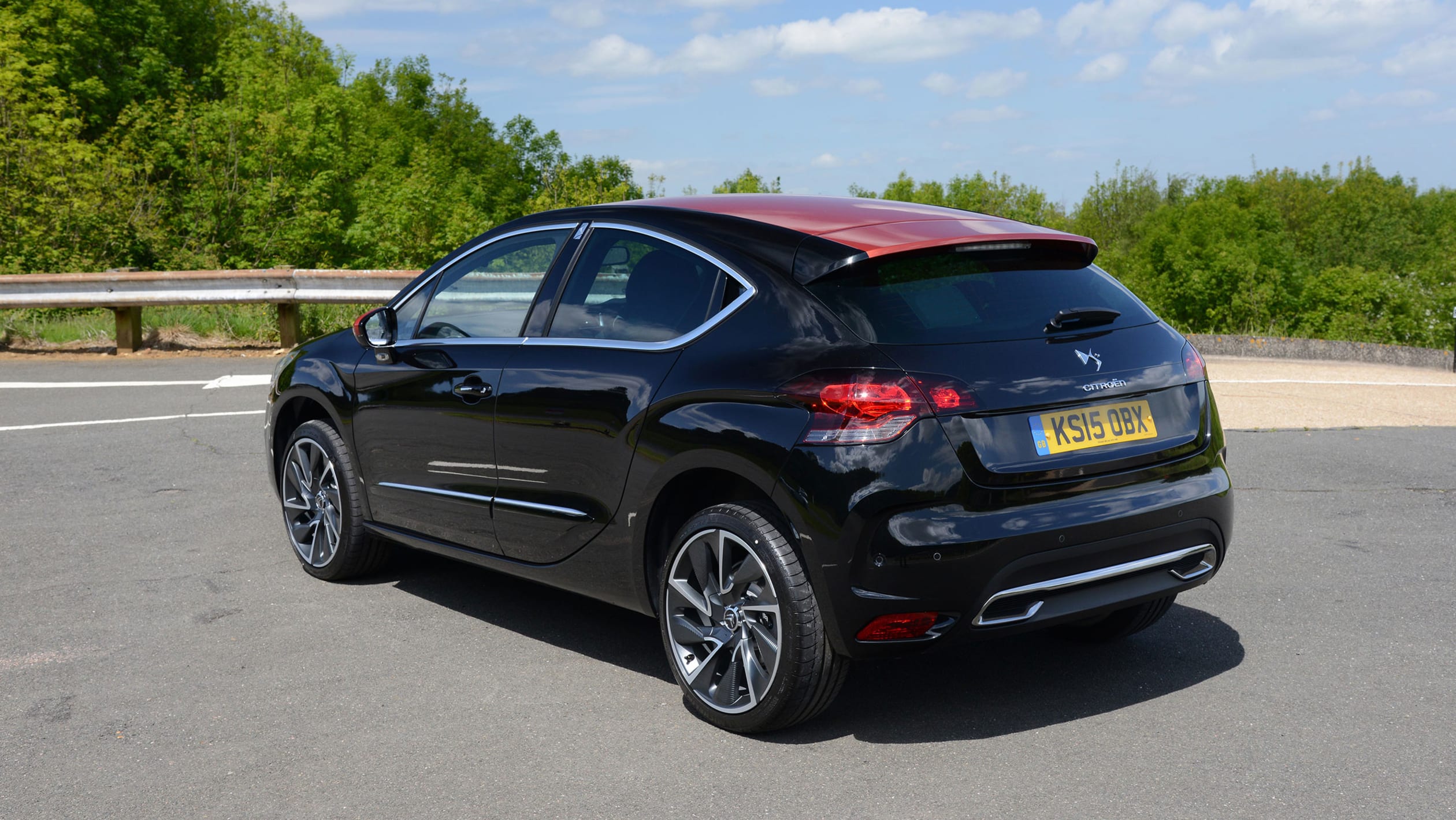 Citroen DS4 hatchback pictures | Carbuyer