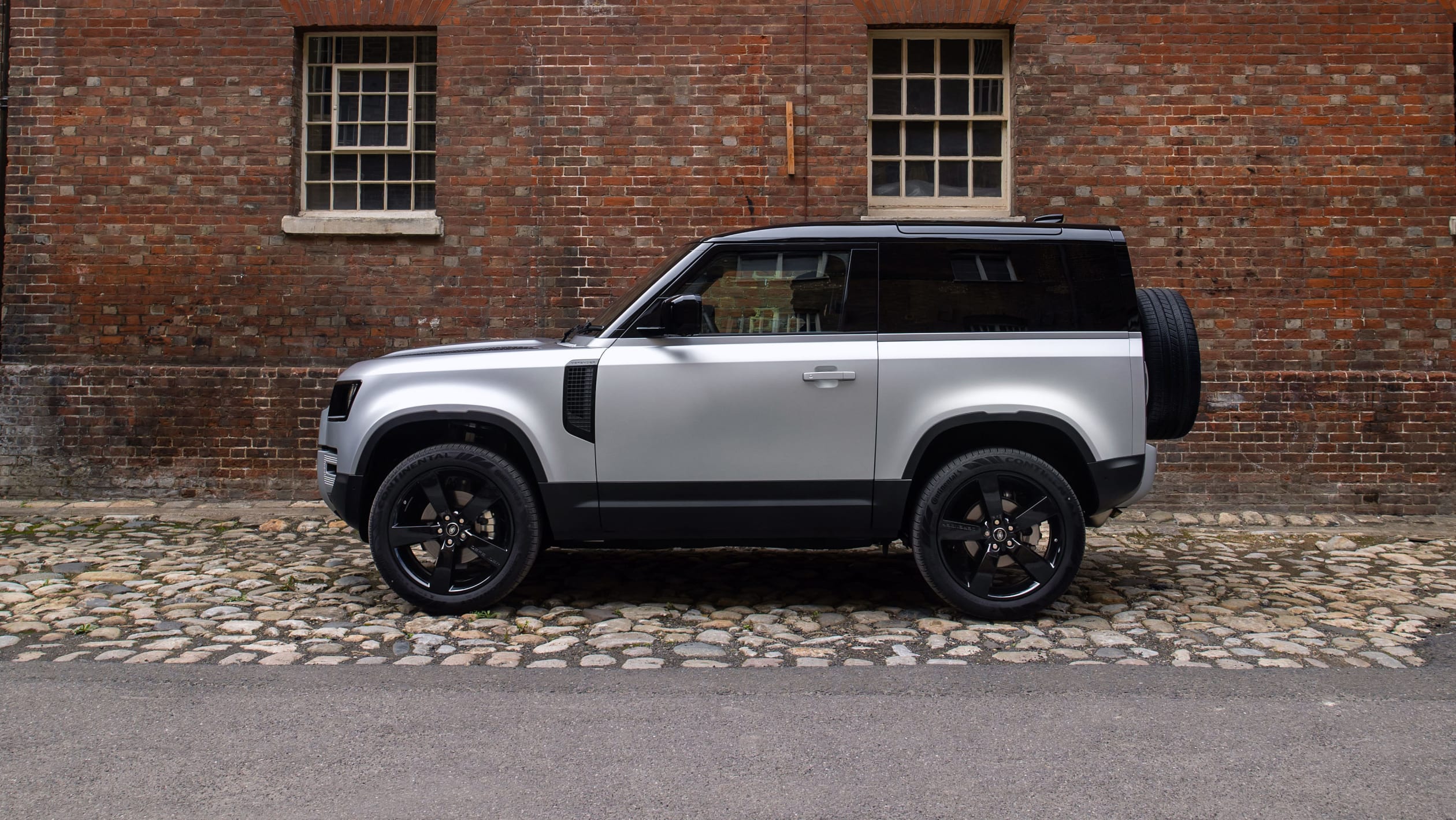 2020 Land Rover Defender 110 P400e plug-in hybrid arrives - pictures ...