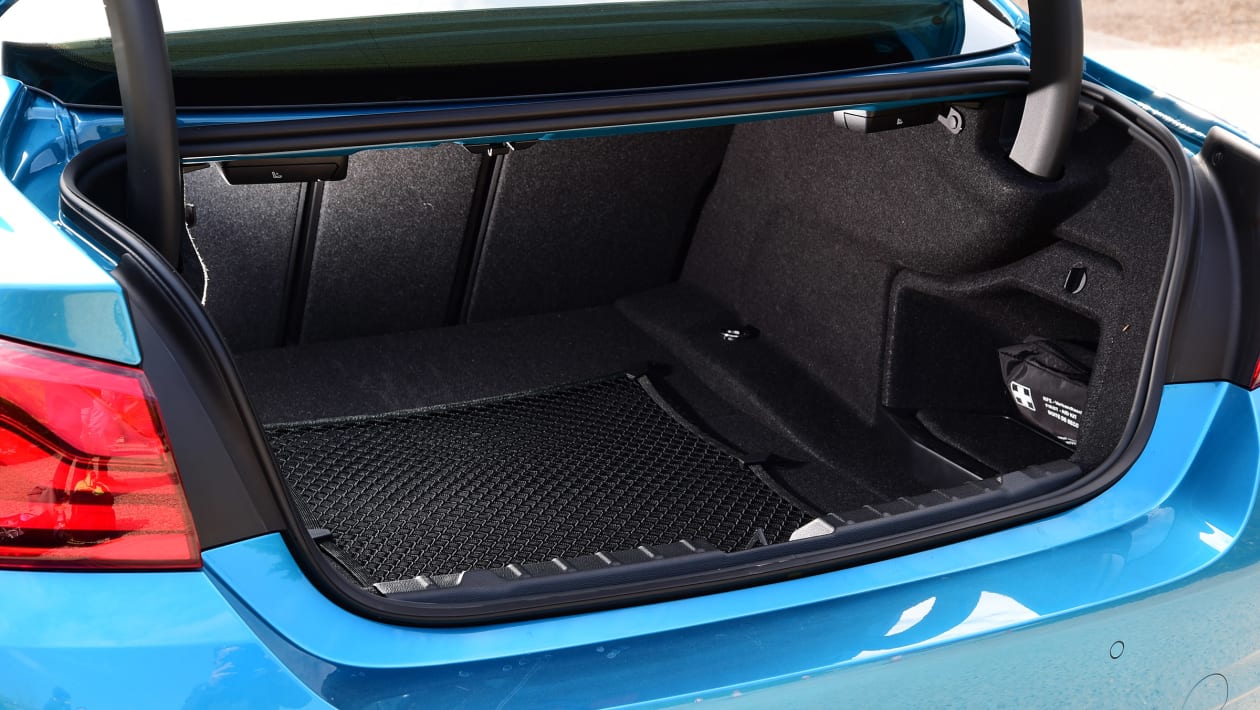 BMW 4 Series Coupe pictures | Carbuyer