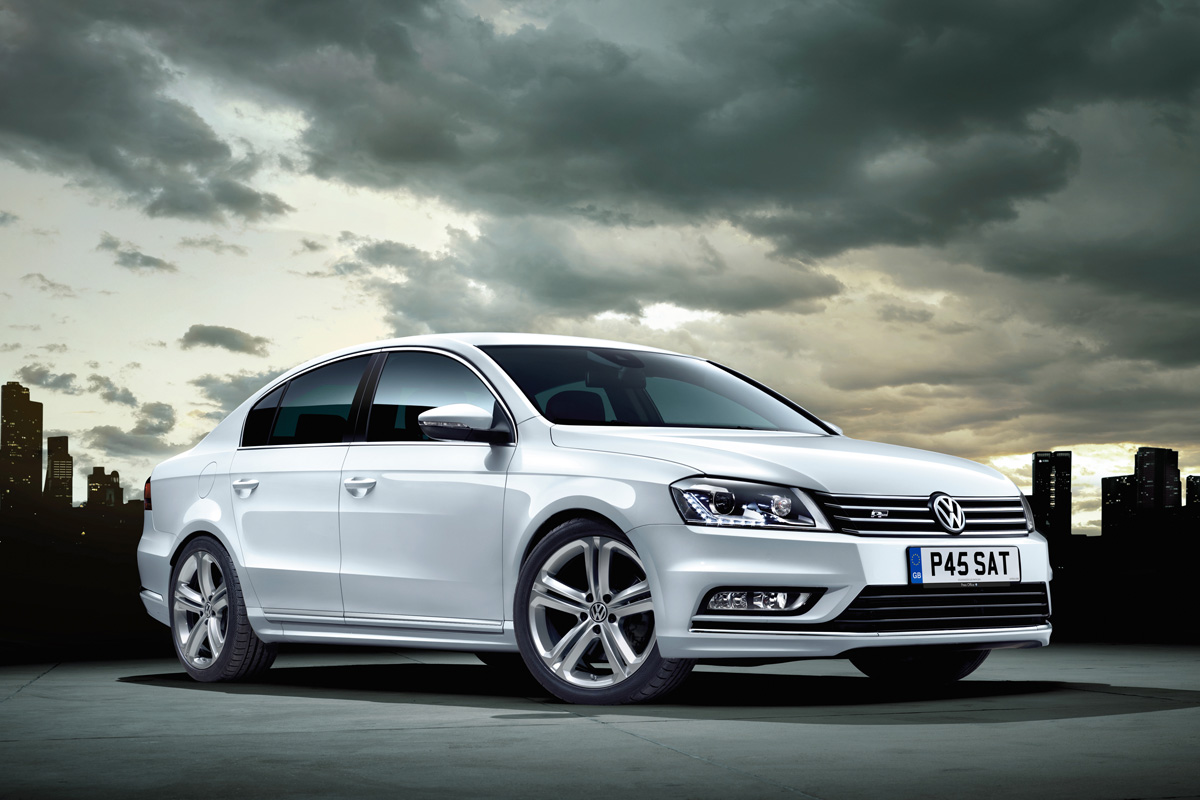 Volkswagen Passat R-Line revealed | Carbuyer