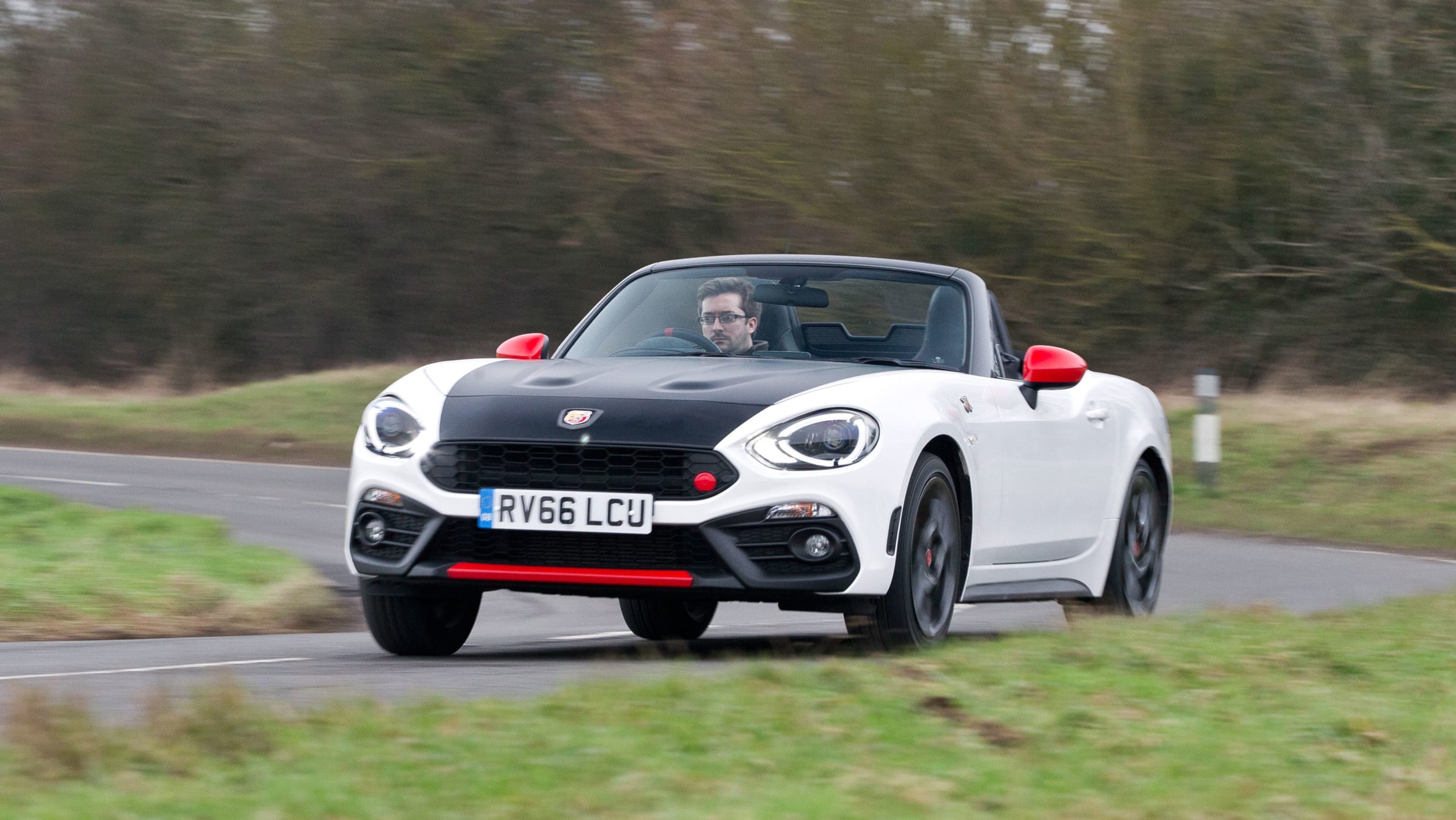 Abarth 124 Spider convertible (2017-2019) | Carbuyer