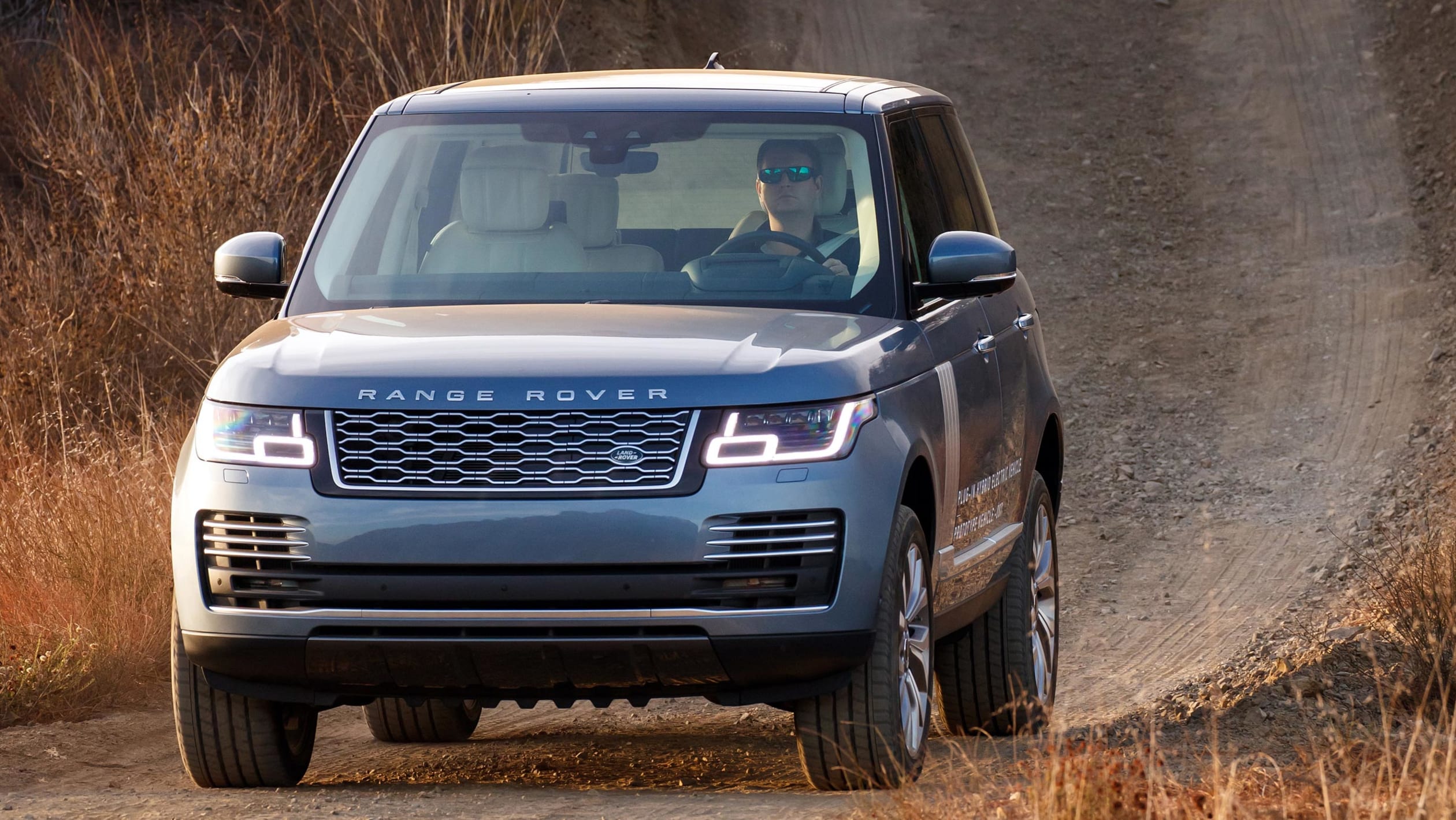 Range Rover PHEV 2018 images | Carbuyer