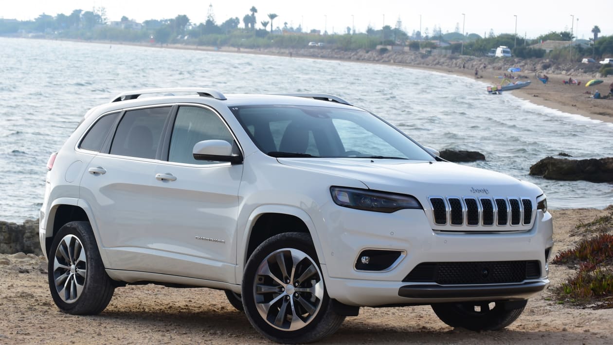 Jeep Cherokee SUV pictures | Carbuyer