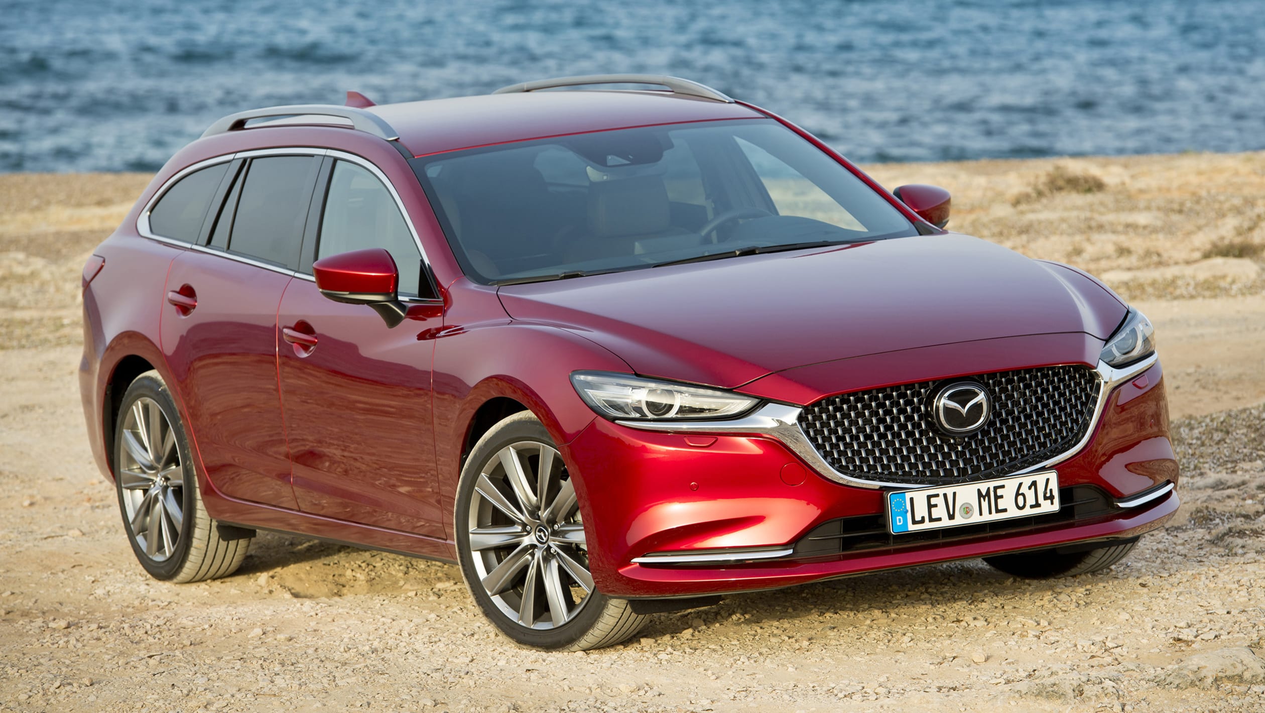 Mazda6 Tourer estate 2020 pictures | Carbuyer