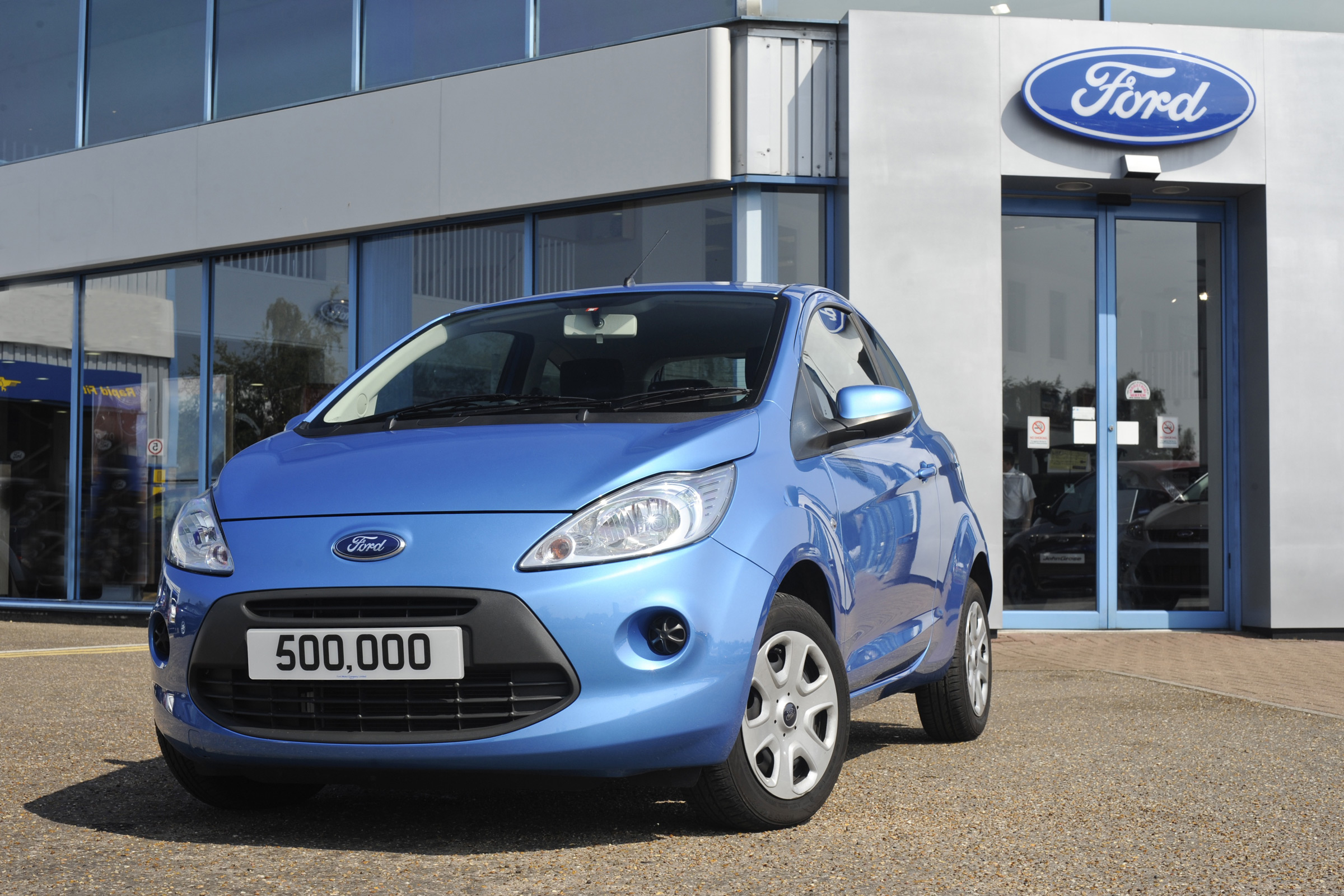 Ford Ka hatchback pictures | Carbuyer