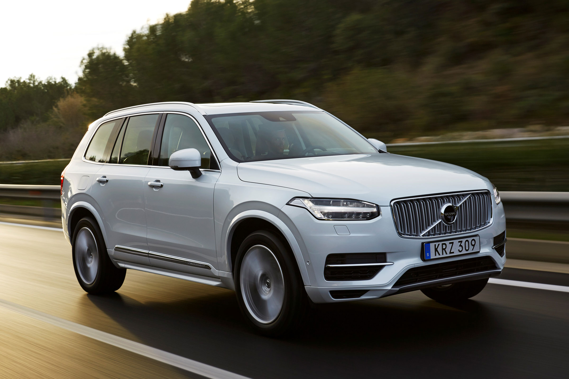 Volvo XC90 crowned Auto Express Car of the Year | Carbuyer