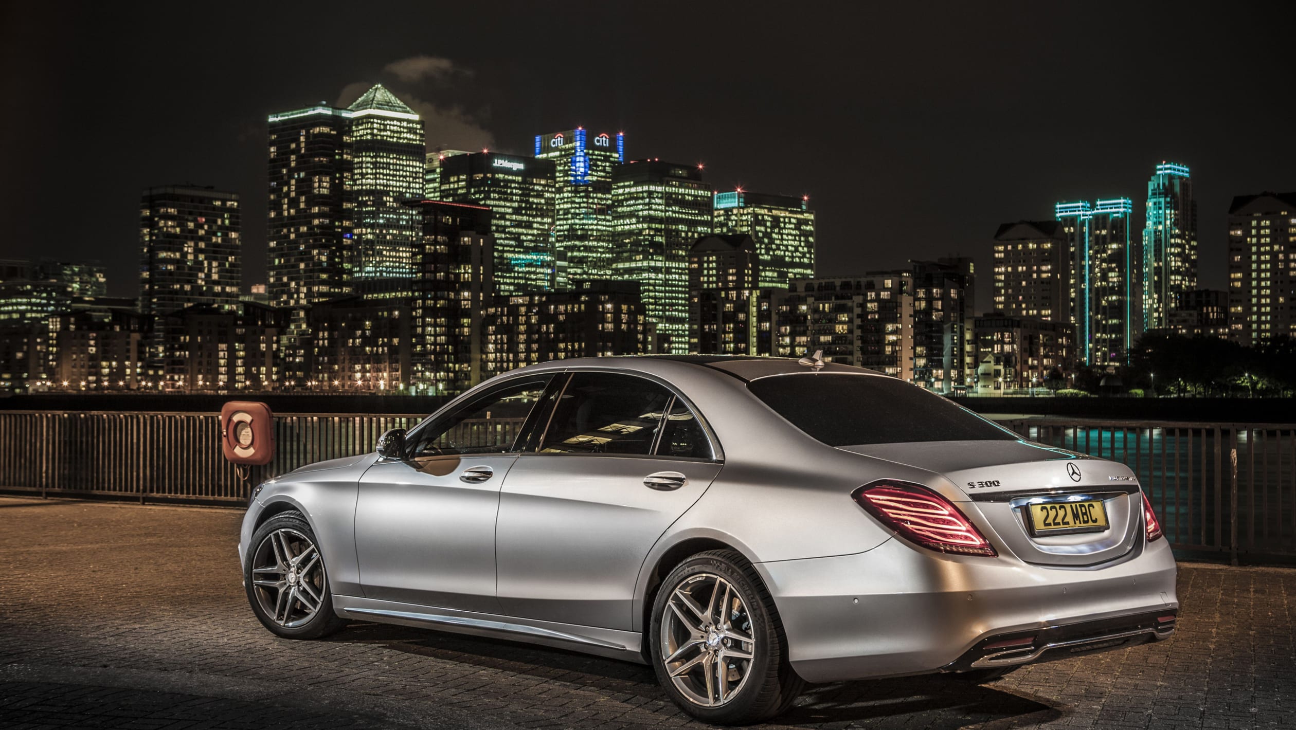 Mercedes S-Class saloon pictures | Carbuyer