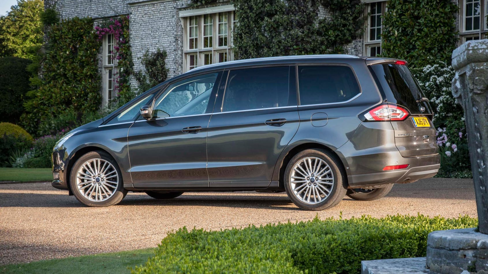 Ford S-MAX and Ford Galaxy updated for 2018 | Carbuyer