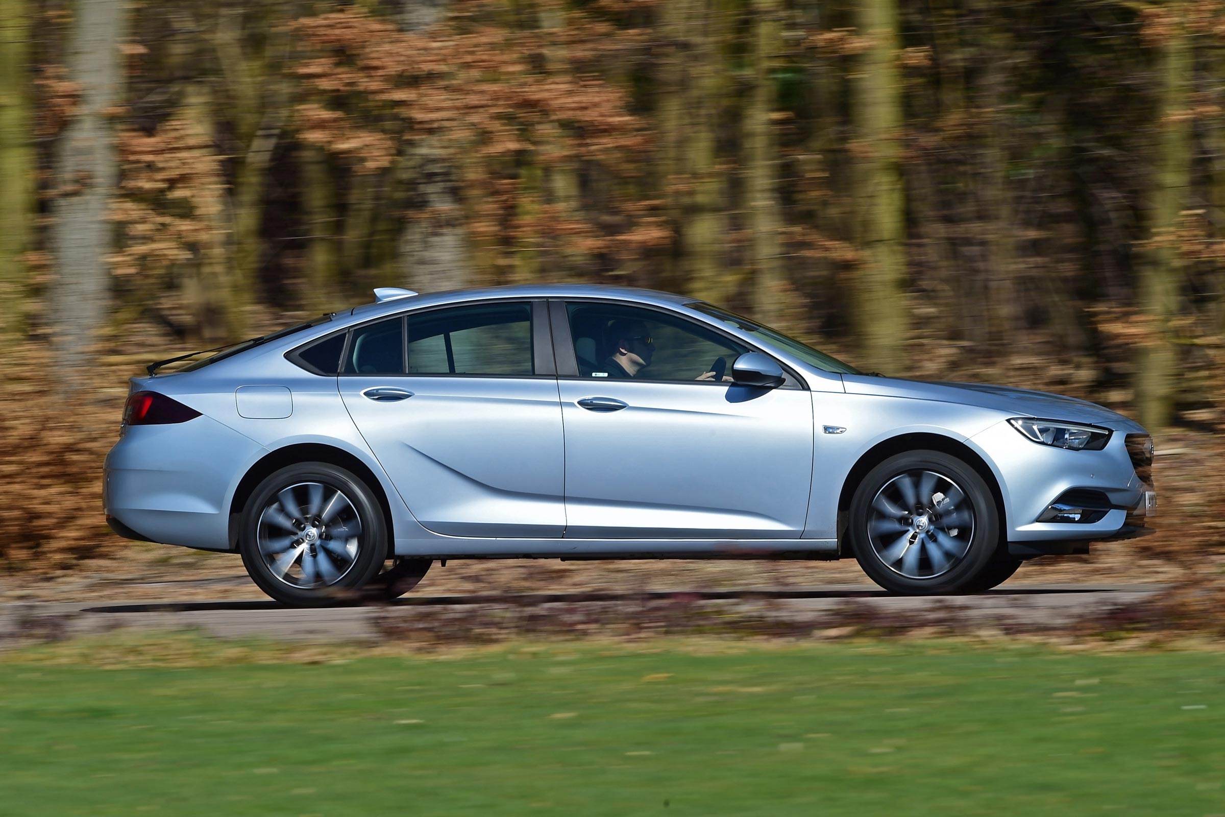 Vauxhall Insignia Grand Sport hatchback - Practicality & boot space ...