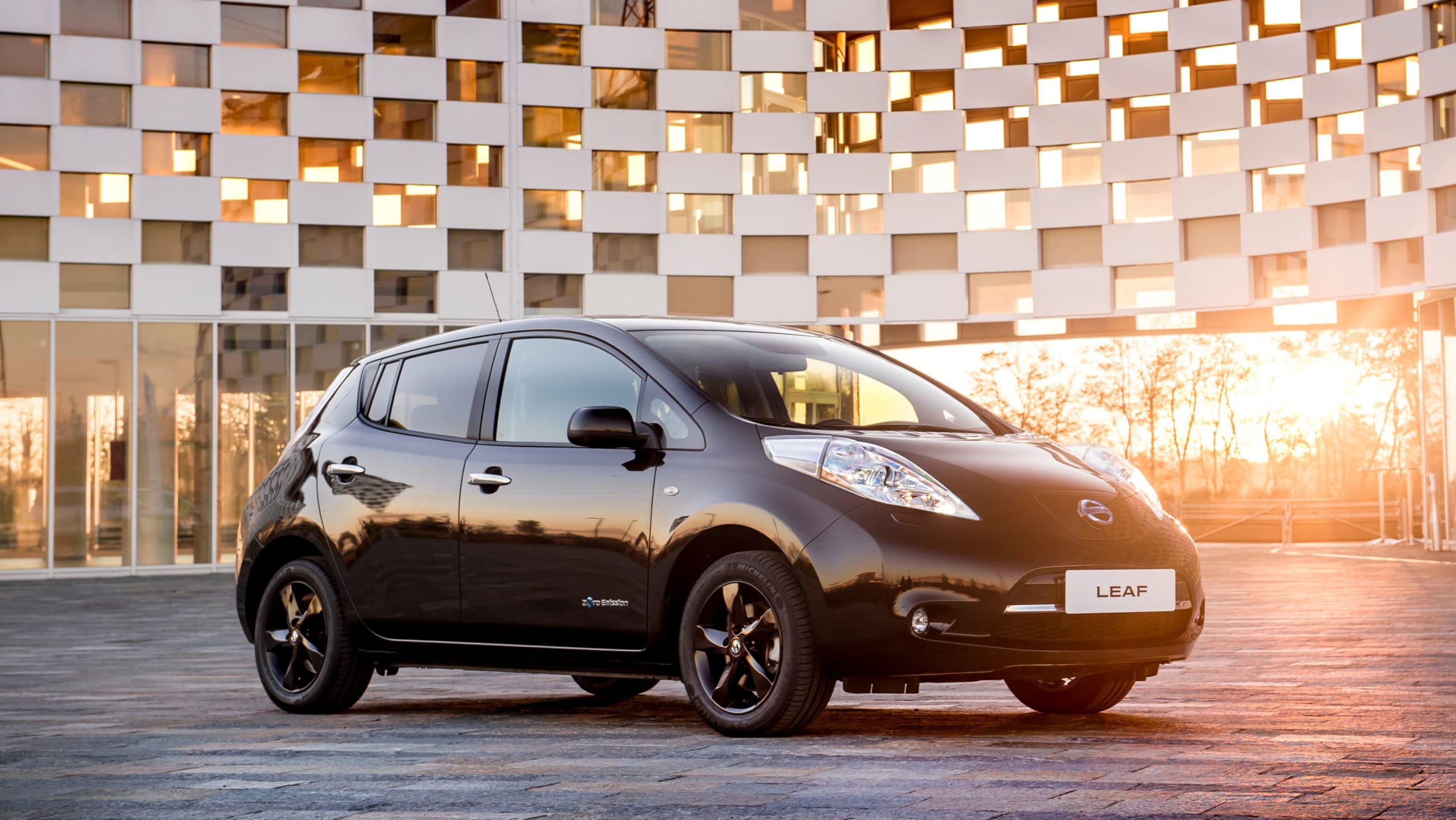 Best electric cars pictures | Carbuyer