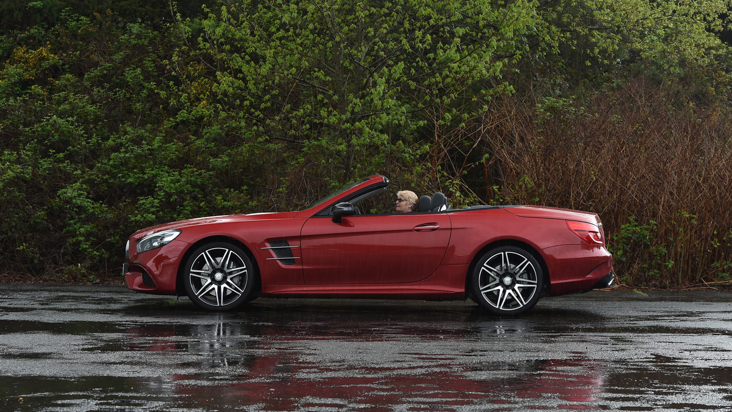 Mercedes SL-Class cabriolet pictures | Carbuyer