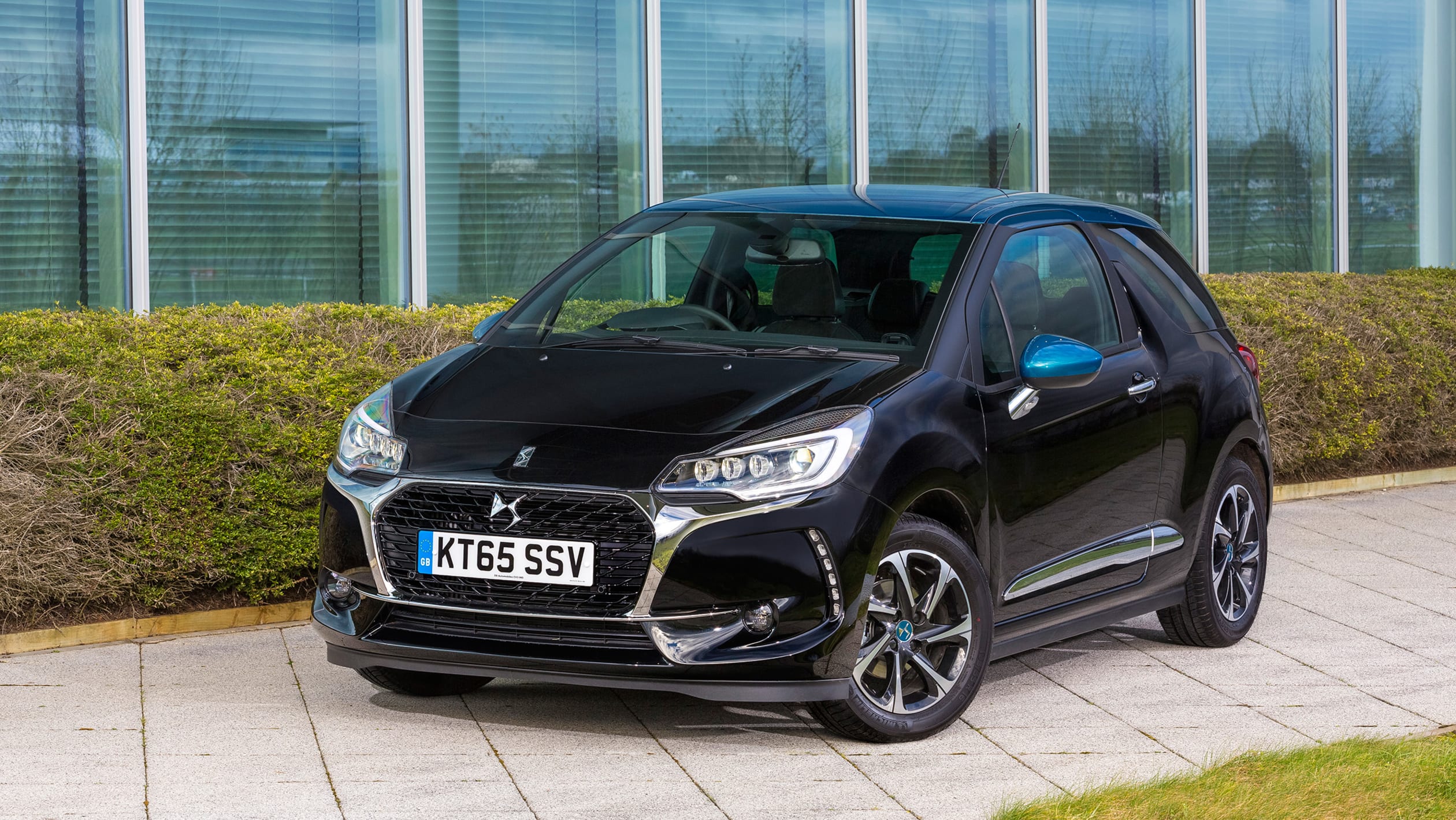 DS 3 hatchback 2016 pictures | Carbuyer