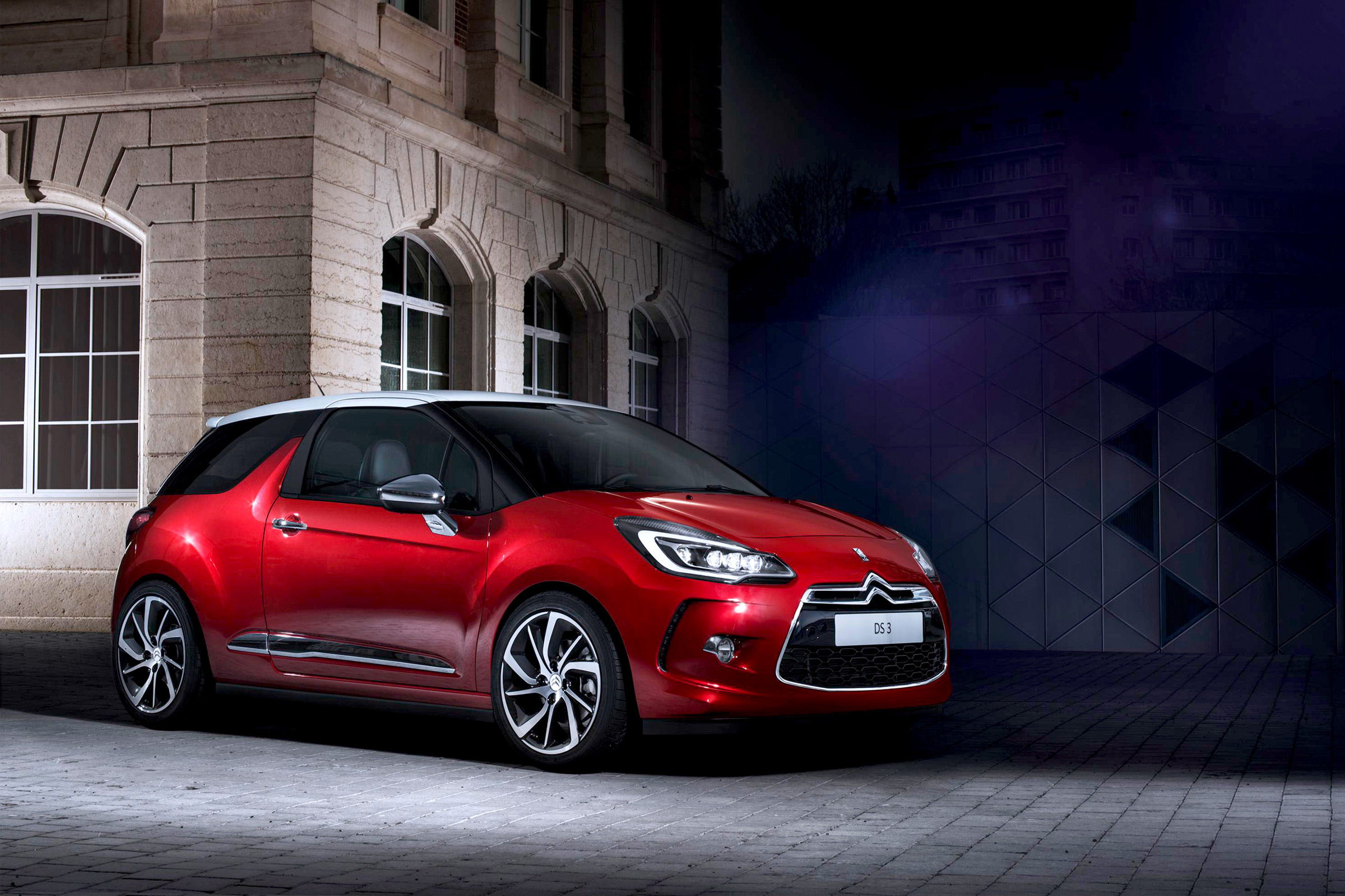 DS 3 hatchback 2016 pictures | Carbuyer