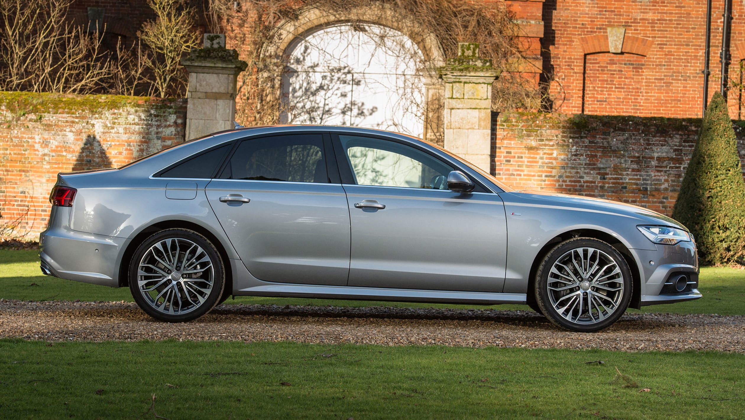 Audi A6 saloon (2011-2018) - MPG, running costs & CO2 | Carbuyer