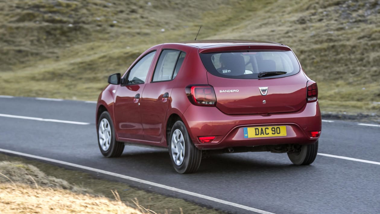 Dacia Sandero hatchback review - pictures | Carbuyer