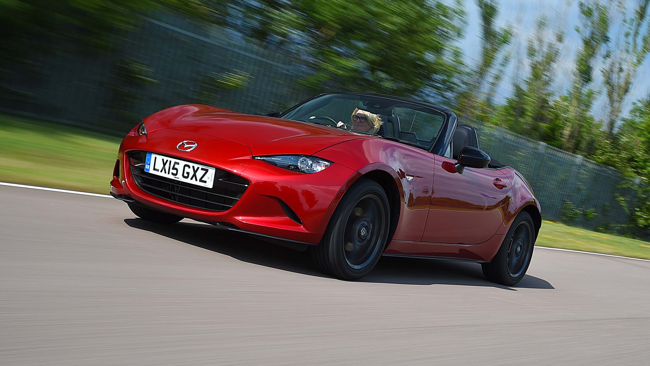 Mazda MX-5 pictures | Carbuyer