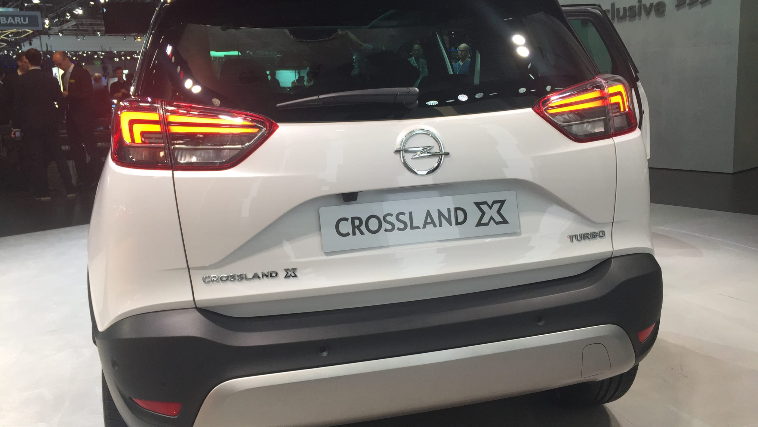 New Vauxhall Crossland X images | Carbuyer