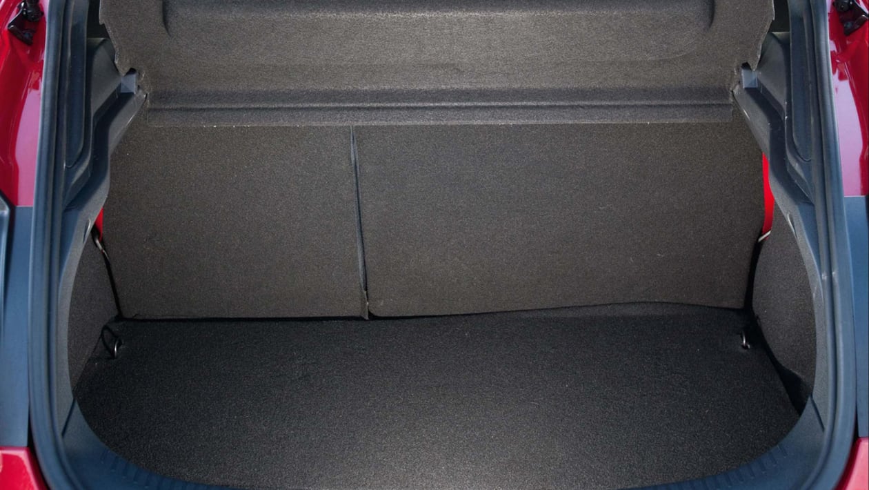 Renault Megane Renaultsport hatchback pictures | Carbuyer